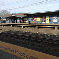 NJT - Metuchen Station (NEC) - Train Station in Metuchen