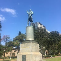 Captain Cook Statue - Monument / Landmark in Hyde Park