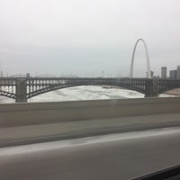 Missouri / Illinois State Line - Border Crossing in East St Louis