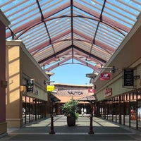 Woodburn Premium Outlets - 1001 Arney Rd