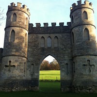Sham Castle - Scenic Lookout in Bath