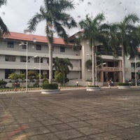 Biñan City Hall - 8 tips from 429 visitors