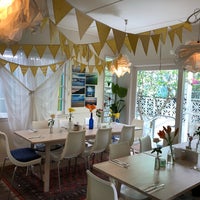 Bumbles - Café in Surfers Paradise