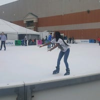 MacArthur On Ice - Skating Rink in Norfolk