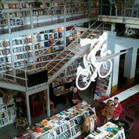 Ler Devagar - Bookstore in Alcântara