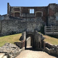 Farnham Castle - Castle