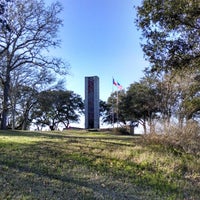 Monument Hill - Scenic Lookout