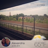 Braddock Road Metro - Neighborhood