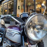 Clic Gallery + Bookstore - Art Gallery in New York