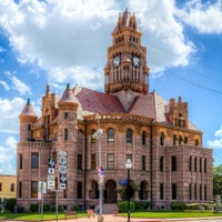 Wise County Courthouse - 2 tips from 108 visitors