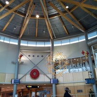 Victoria International Airport (YYJ) - Airport
