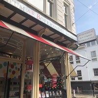 Athenaeum Boekhandel - Bookstore in Kuip