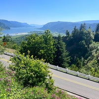 Crown Point Vista House - Scenic Lookout in Corbett