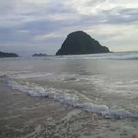 Red Island Beach - Surf Spot in Banyuwangi