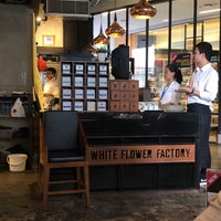 ครัวดอกไม้ขาว (White Flower Factory) - Thai Restaurant in ปทุมวัน