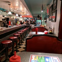 B'ville Diner - 32 tips from 1390 visitors