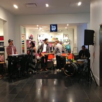 GAP - Clothing Store in Mid-City West