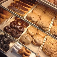 Cresent Donut - Donut Shop