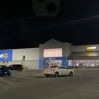 Walmart Supercenter - Clinton, IA