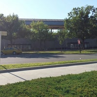 Braddock Road Metro - Neighborhood