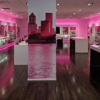 T-Mobile - Lloyd District - Portland, OR