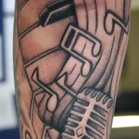 Headless Hands Custom Tattoos - 1 tip from 9 visitors