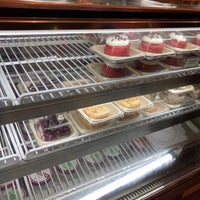 Magnolia Bakery - Midtown East - 107 E 42nd St