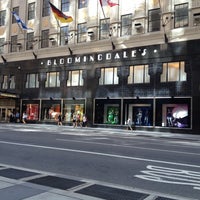 Hampton Jitney - 59th St - Bus Stop in Upper East Side