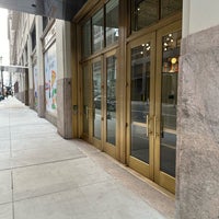 Amazon - JFK27 - Hank - Office in New York