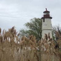 Pointe aux Roches - Lake