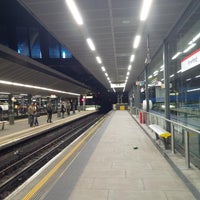 Stratford London Underground and DLR Station - Metro Station in ...