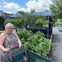 Delicious Orchards - Farmers Market in Colts Neck