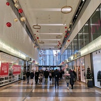 Rathaus Galerie - Shopping Mall in Essen