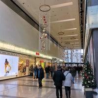 Rathaus Galerie - Shopping Mall in Essen