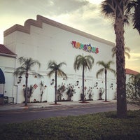 Toys"R"Us (Now Closed) - Toy Store in Boca Raton