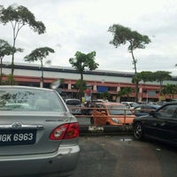 Pasar Awam Larkin - Market