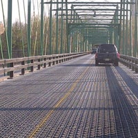 Calhoun Street Bridge - 6 tips from 603 visitors