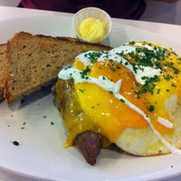 Over Easy - Breakfast Spot in Red Mountain