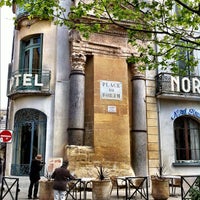 Place du Forum - Plaza in Arles