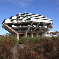 Geisel Library - College Library in Torrey Pines