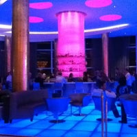 Vida Lounge - American Restaurant in Ocean Front