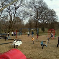 Francis Park - Park in St. Louis Hills