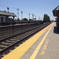 San Carlos Caltrain Station - 20 tips from 3240 visitors