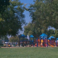Ted Watkins Memorial Park - Basketball Court in Los Angeles