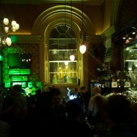 Merchant's Arch Bar & Restaurant - Pub in Dublin