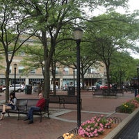 Davis Square - 30 tips from 6252 visitors