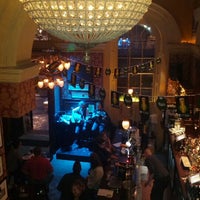 Merchant's Arch Bar & Restaurant - Pub in Dublin