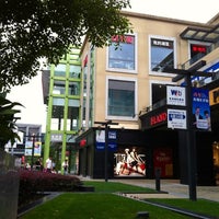 金桥国际商业广场 | Life Hub - Shopping Mall in Pudong