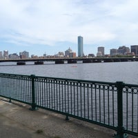 Charles River Bike Path - Trails in Boston