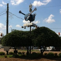 The Crossroads (Hwy 61 & 49) - Intersection in Clarksdale